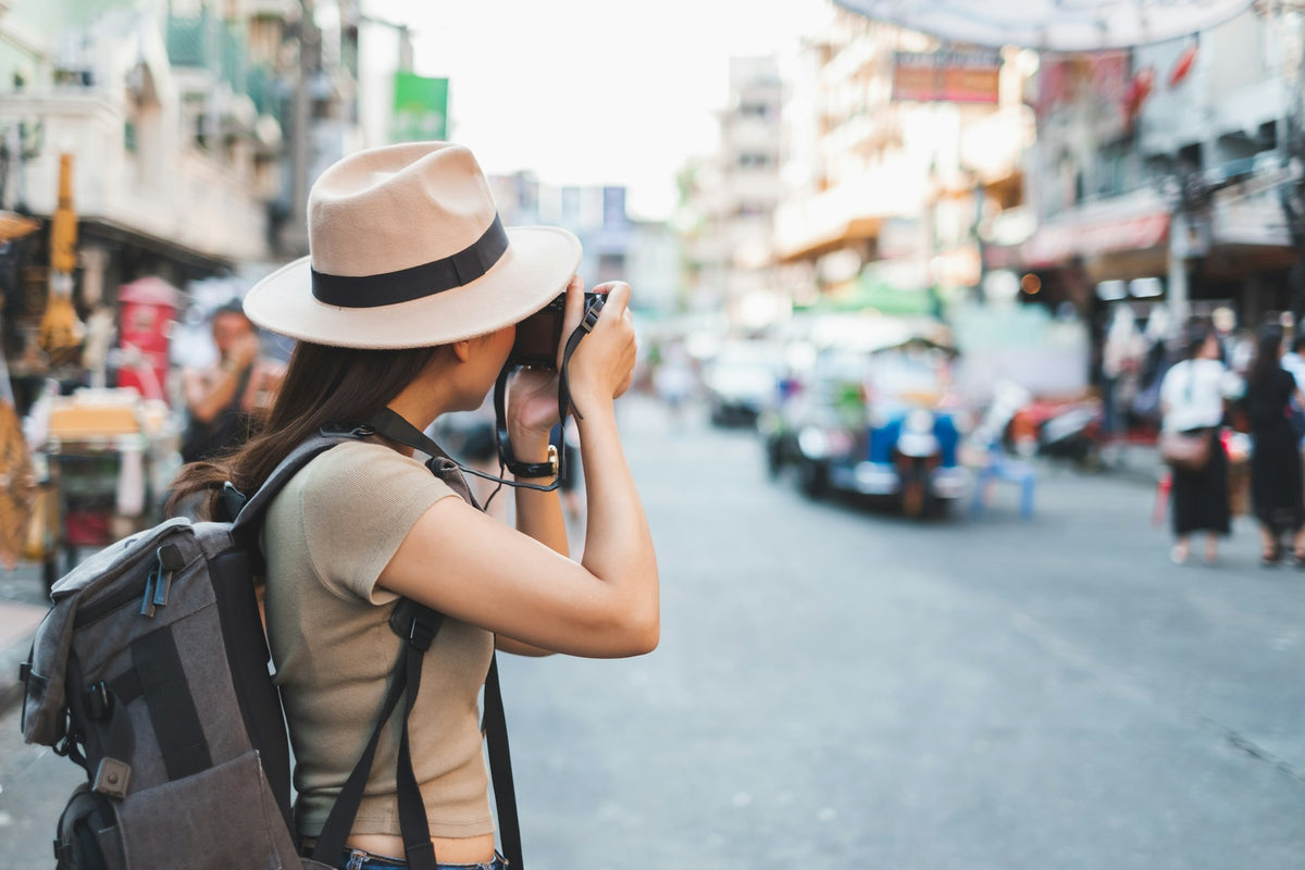 What Equipment Should I Have as a Travel Vlogger — Arkon Mounts